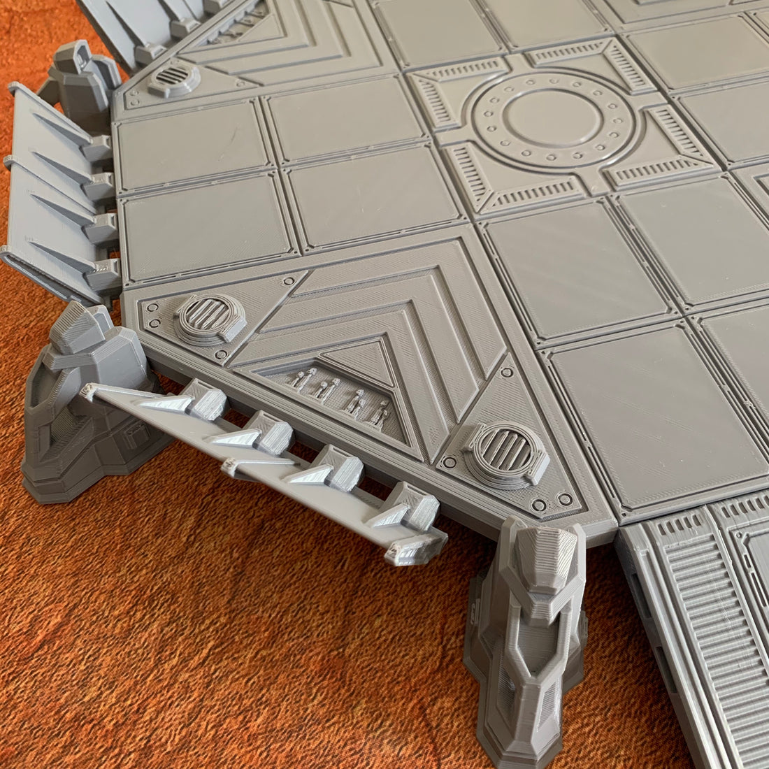 Sci-Fi Landing Pad – TabletopTerrain